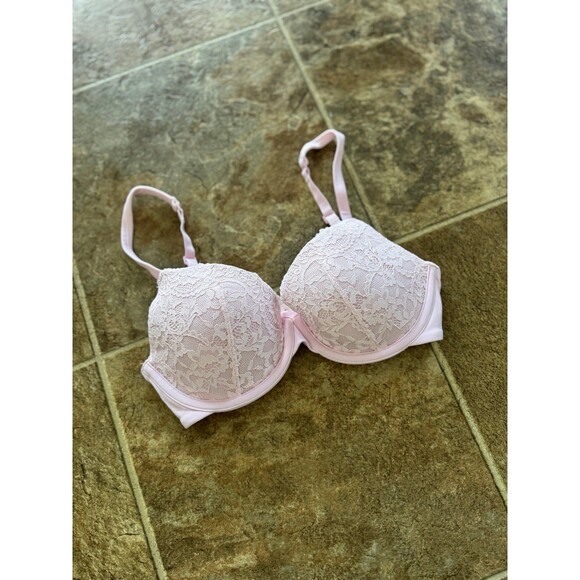 SKIMS | Intimates & Sleepwear | Skims Fits Everybody Lace Tshirt Bra ...